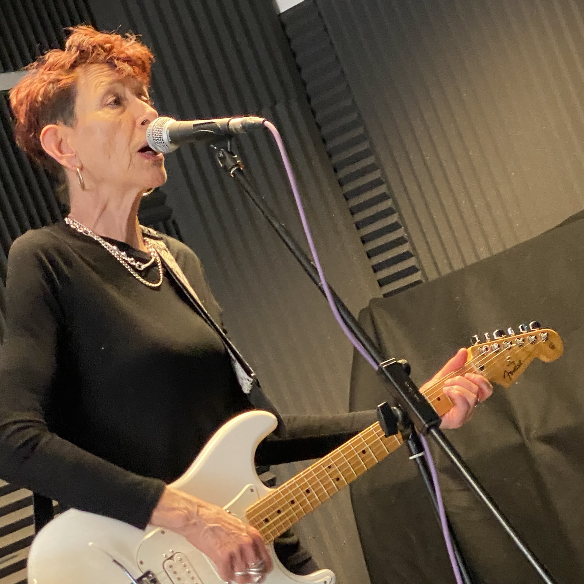 Hello GoodBye: Pod’n’Play – 08.03.25 – Lesley Woods + Gavin Friday ...