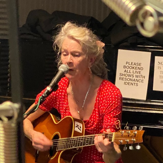 Hello GoodBye: Pod’n’Play – 27.09.25 – ft. Rita Lynch | hellogoodbyeshow